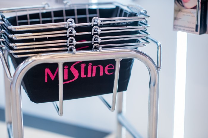 MISTINE POP UP BOOTH @ CENTRAL WORLD – NEO EXHIBIT CO.,LTD.