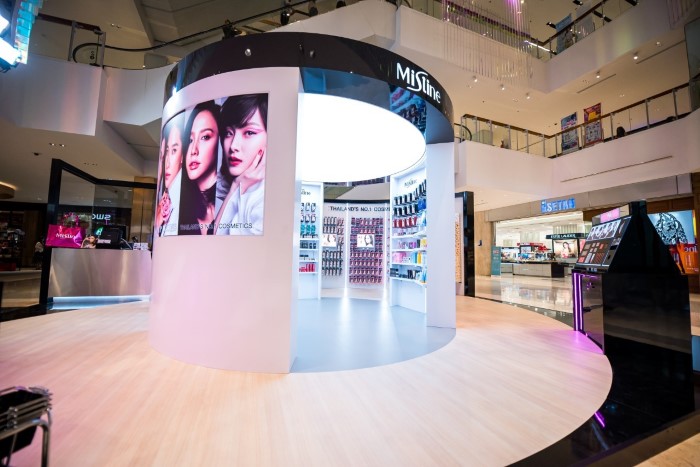 MISTINE POP UP BOOTH @ CENTRAL WORLD – NEO EXHIBIT CO.,LTD.